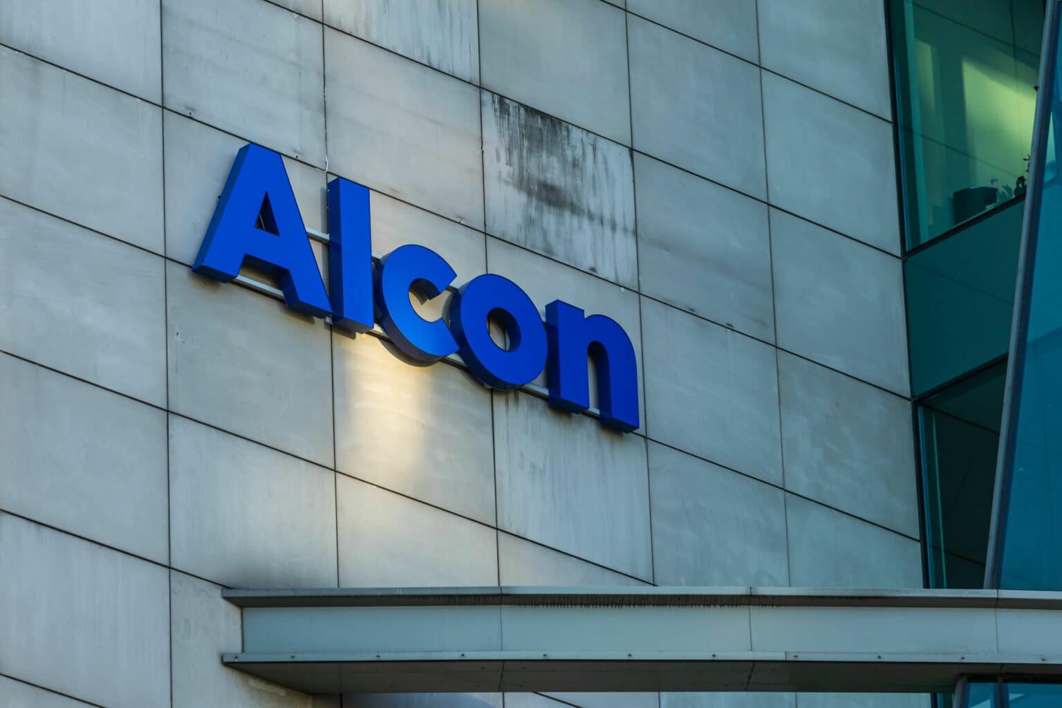 All-new Alcon Unity vitreoretinal and cataract systems approved in ...