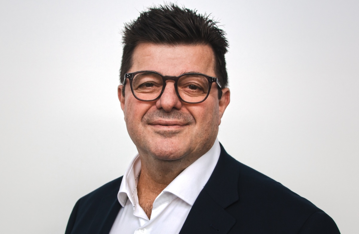 Specsavers, Vision Australia stepping up for patients with low vision ...